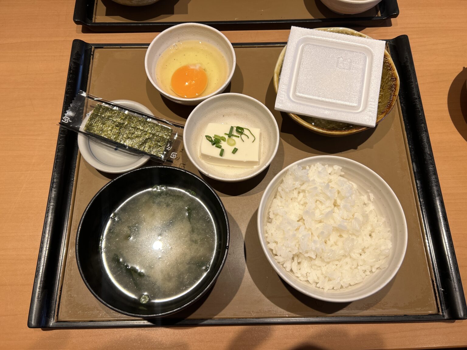 やよい軒の最強朝定食「納豆朝食」の好きな食べ方 | たべました。